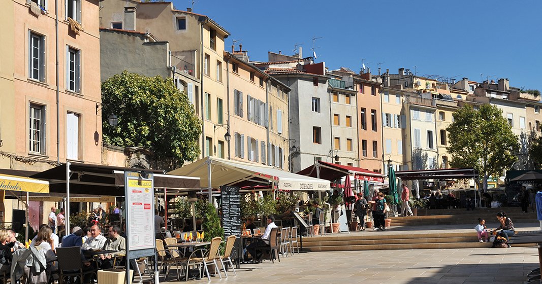 Place des Cardeurs - Mairie d'Aix-en-Provence